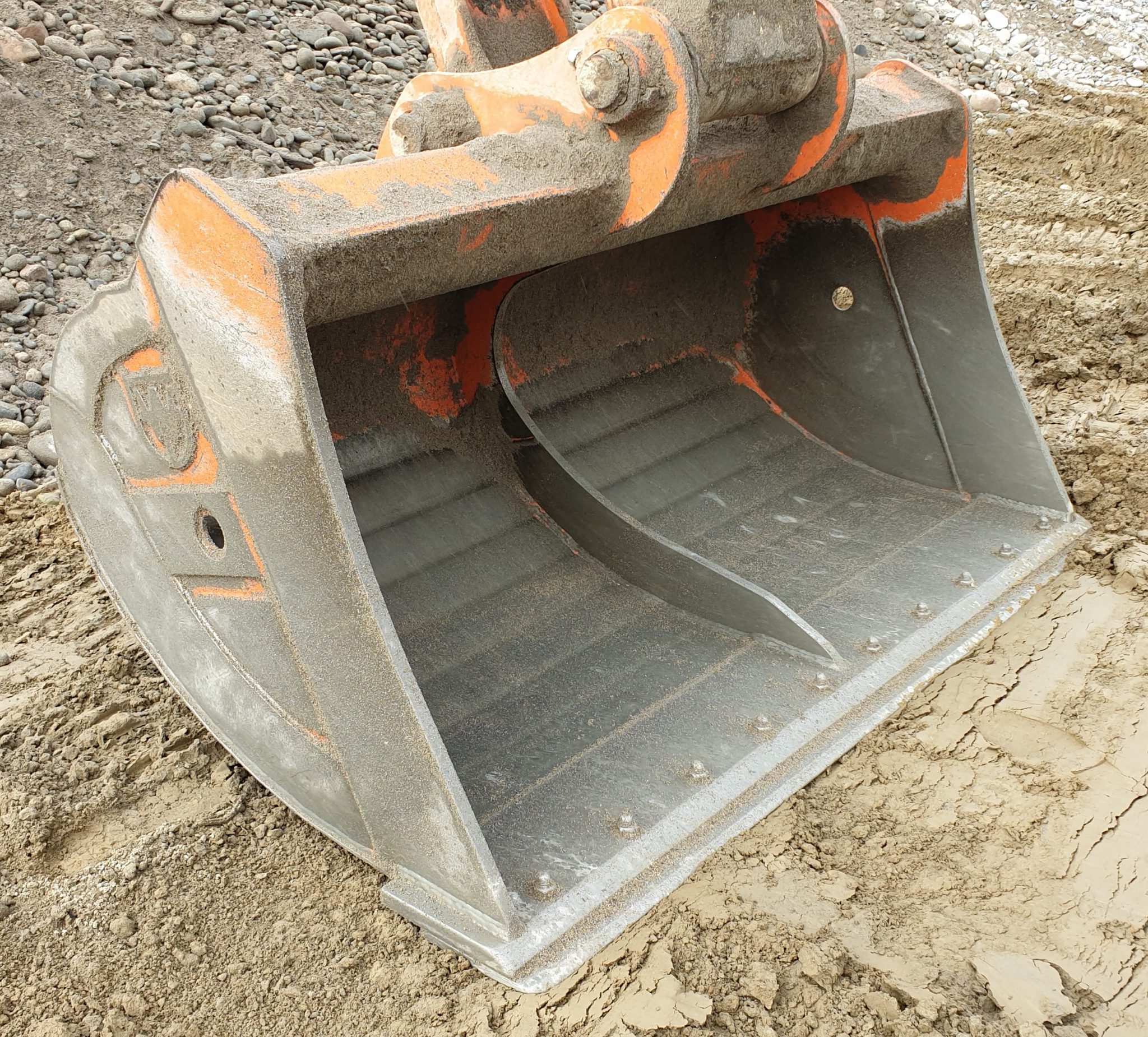 Heavy Duty Bulk Buckets - West-Trak NZ