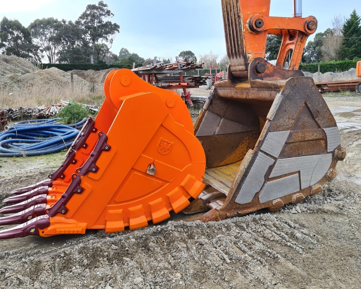 New 50T Rock Bucket Delivery - West-Trak NZ