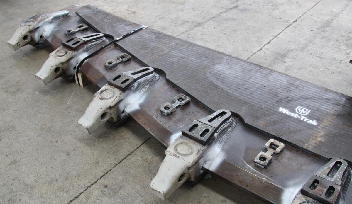 Cat 992 Loader Bucket Edge - West-Trak NZ