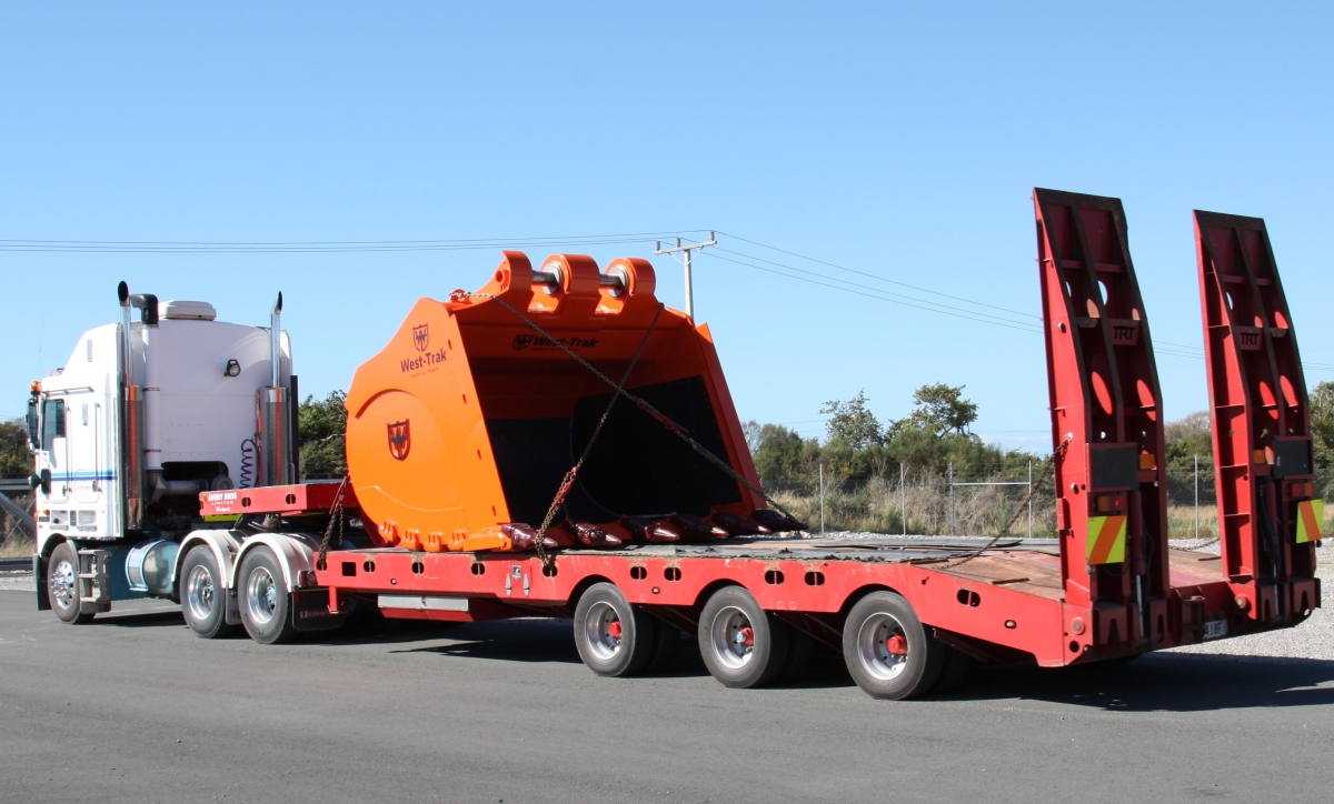 West-Trak Built EX1900 Bucket! - West-Trak NZ
