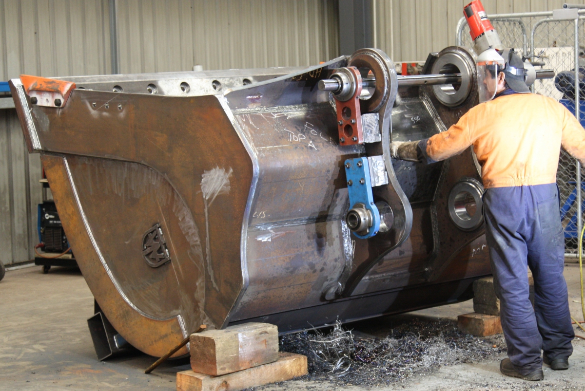 New ZX870LCH-3 Bulk Bucket - West-Trak NZ