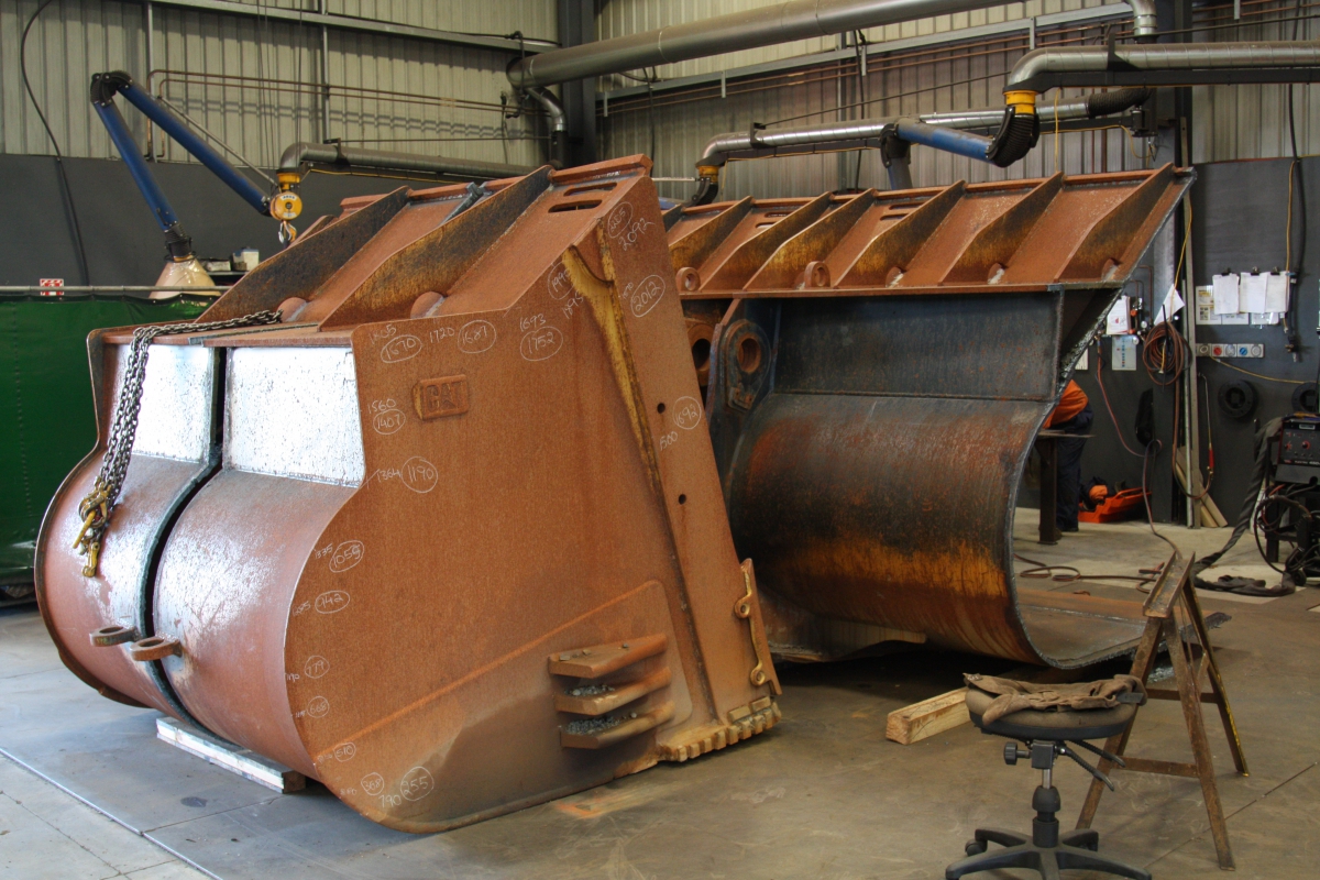 992K Loader Bucket Modification - West-Trak NZ