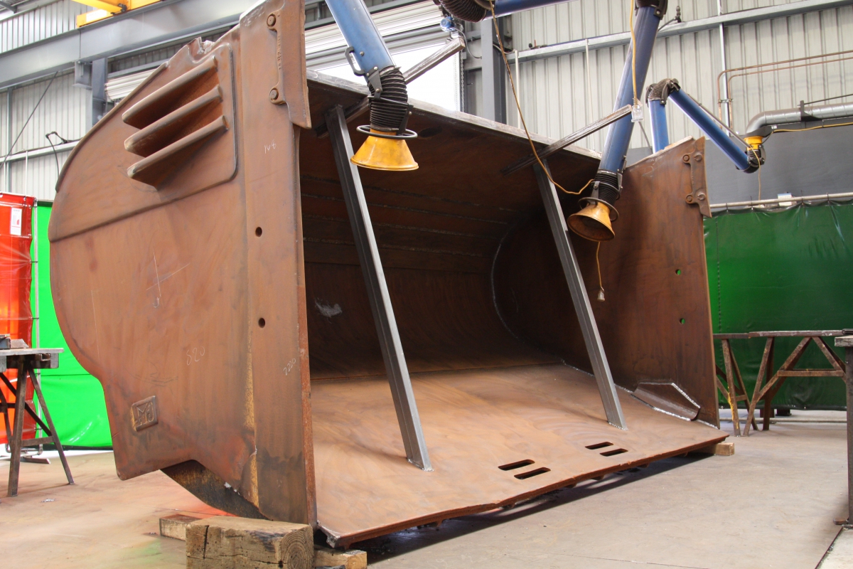 992K Loader Bucket Modification - West-Trak NZ