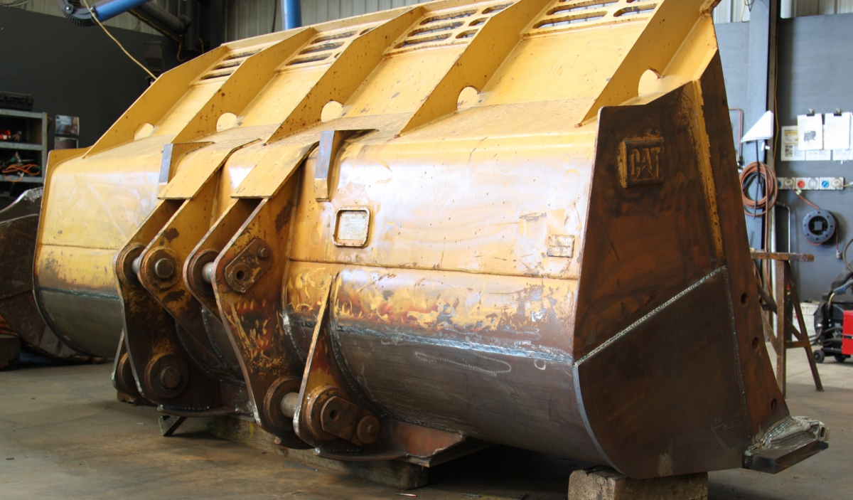 980H Loader Bucket Rebuild - West-Trak NZ