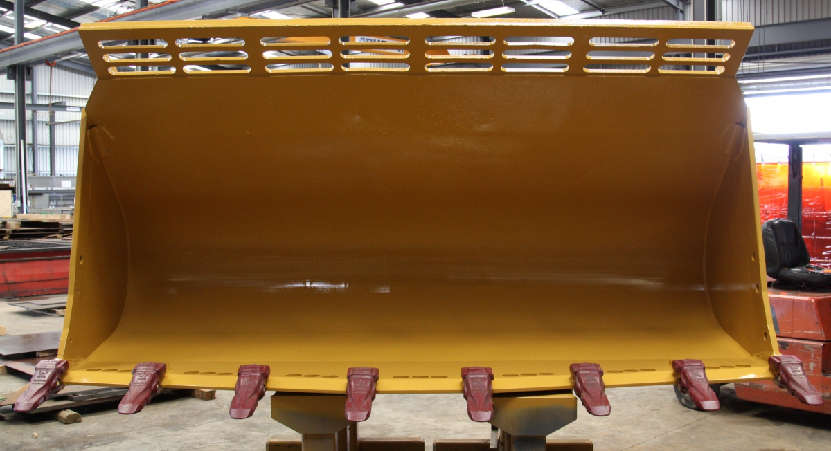 980H Loader Bucket Rebuild - West-Trak NZ