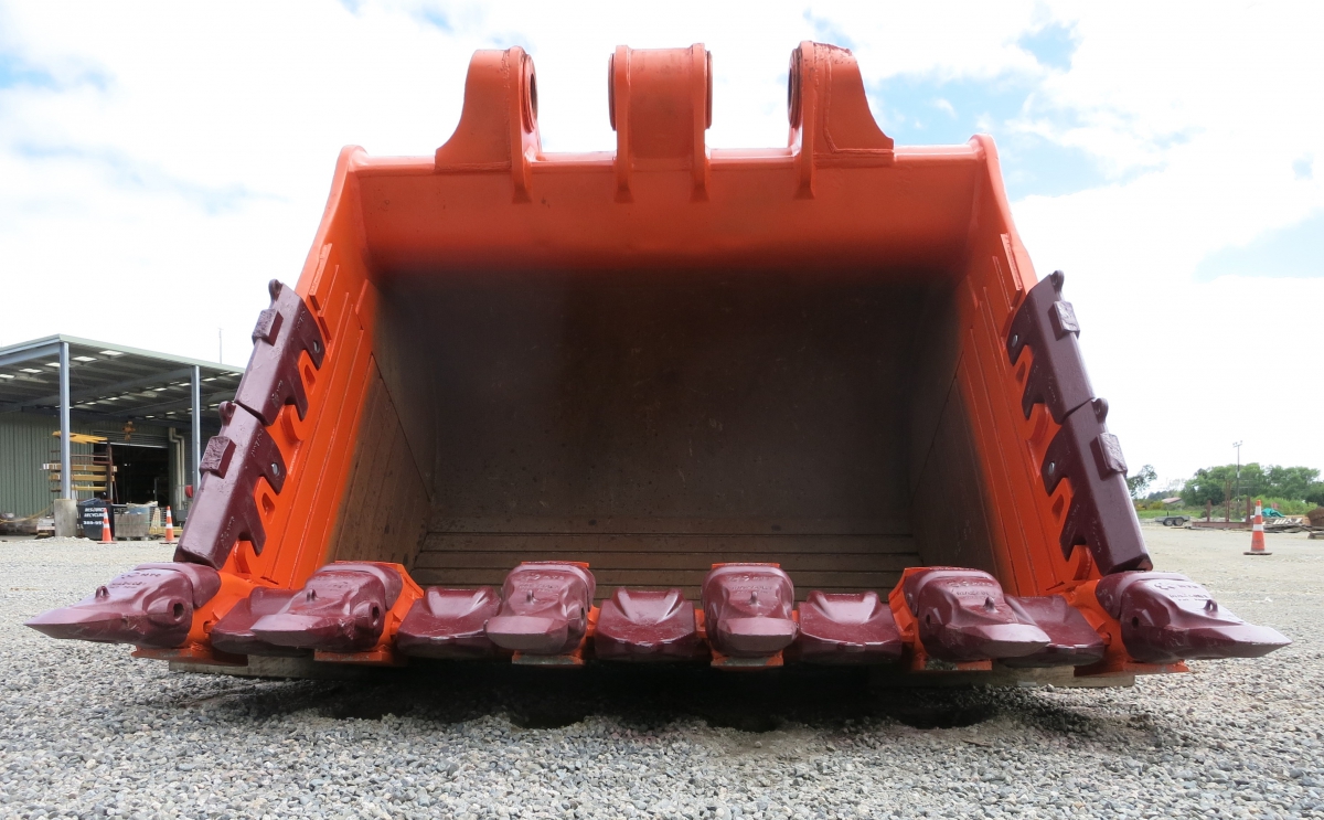 EX1900 Bucket Rebuild - West-Trak NZ