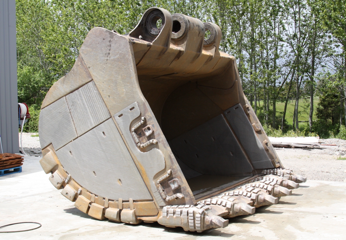 EX3600 Bucket Rebuild - West-Trak NZ