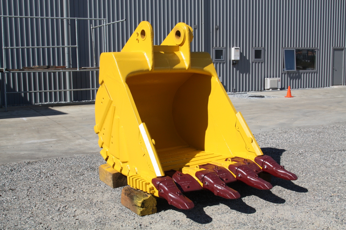 PC600 Bucket Rebuild - West-Trak NZ