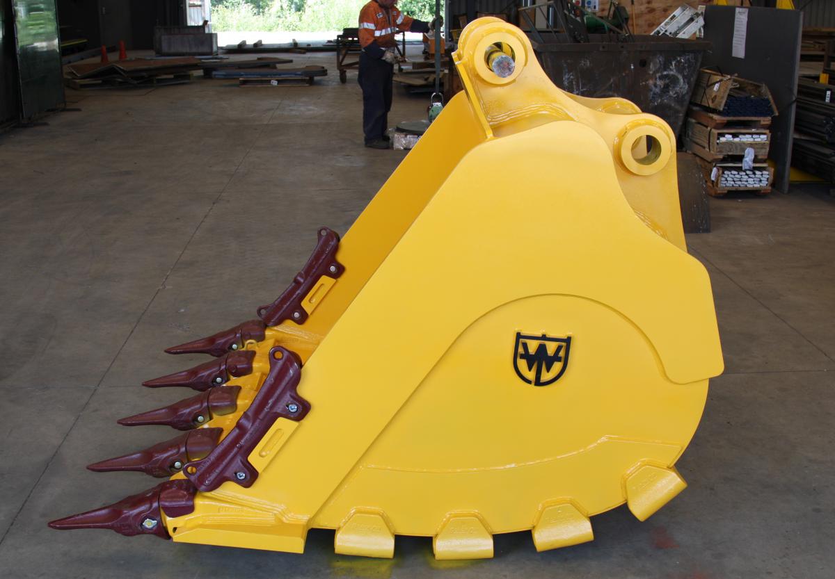New PC350LC-7 Rock Bucket - West-Trak NZ