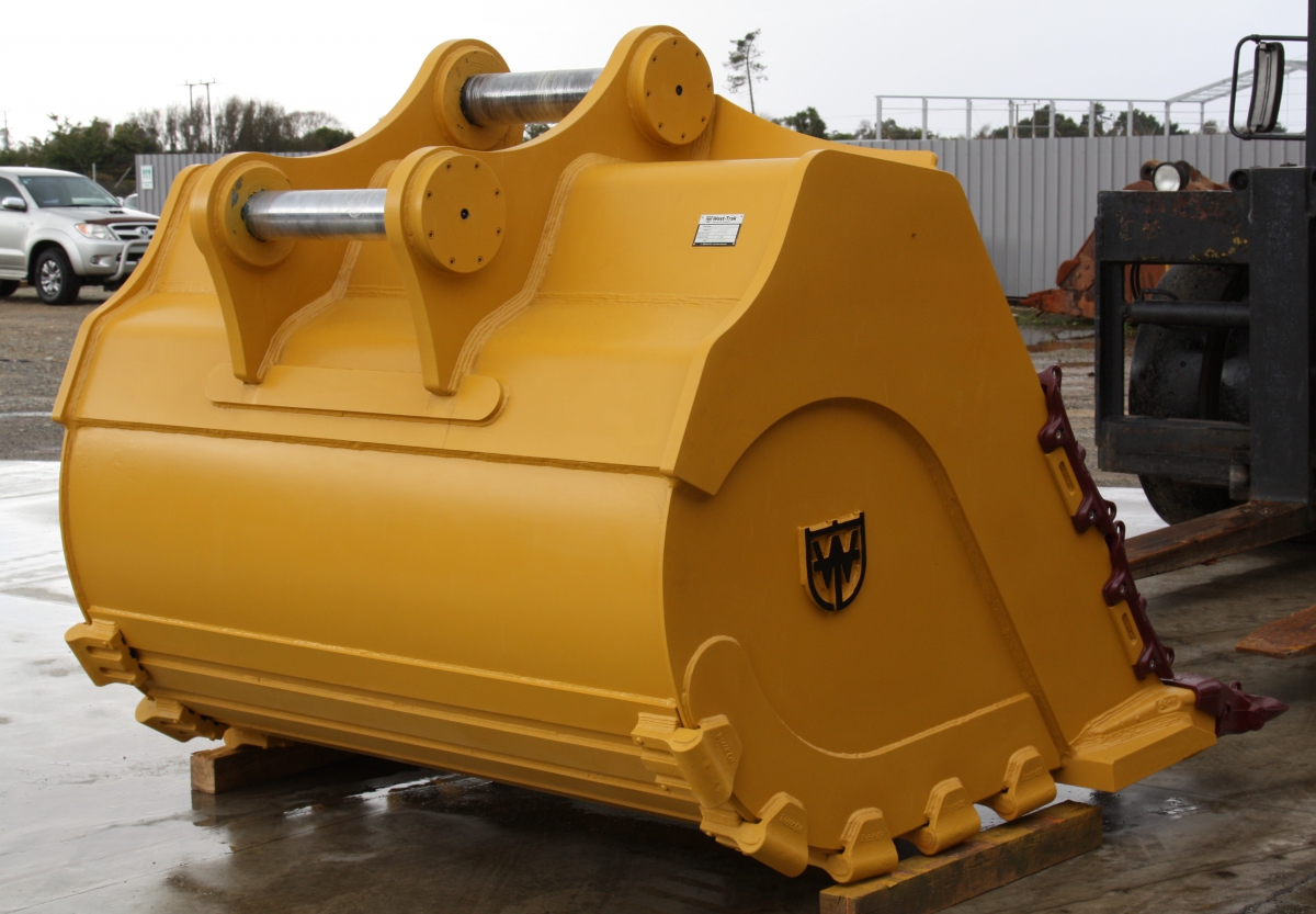 New PC850-8 Rock Bucket - West-Trak NZ