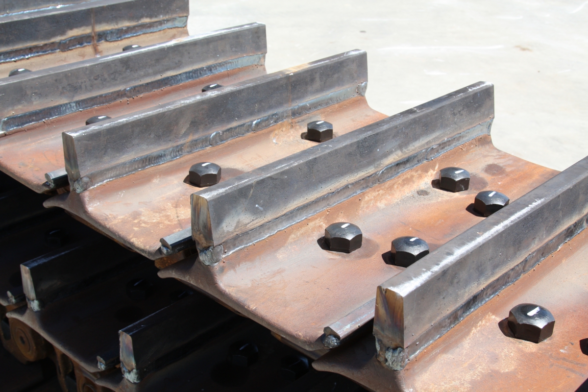 Get a Grip with Grouser Bar - West-Trak NZ