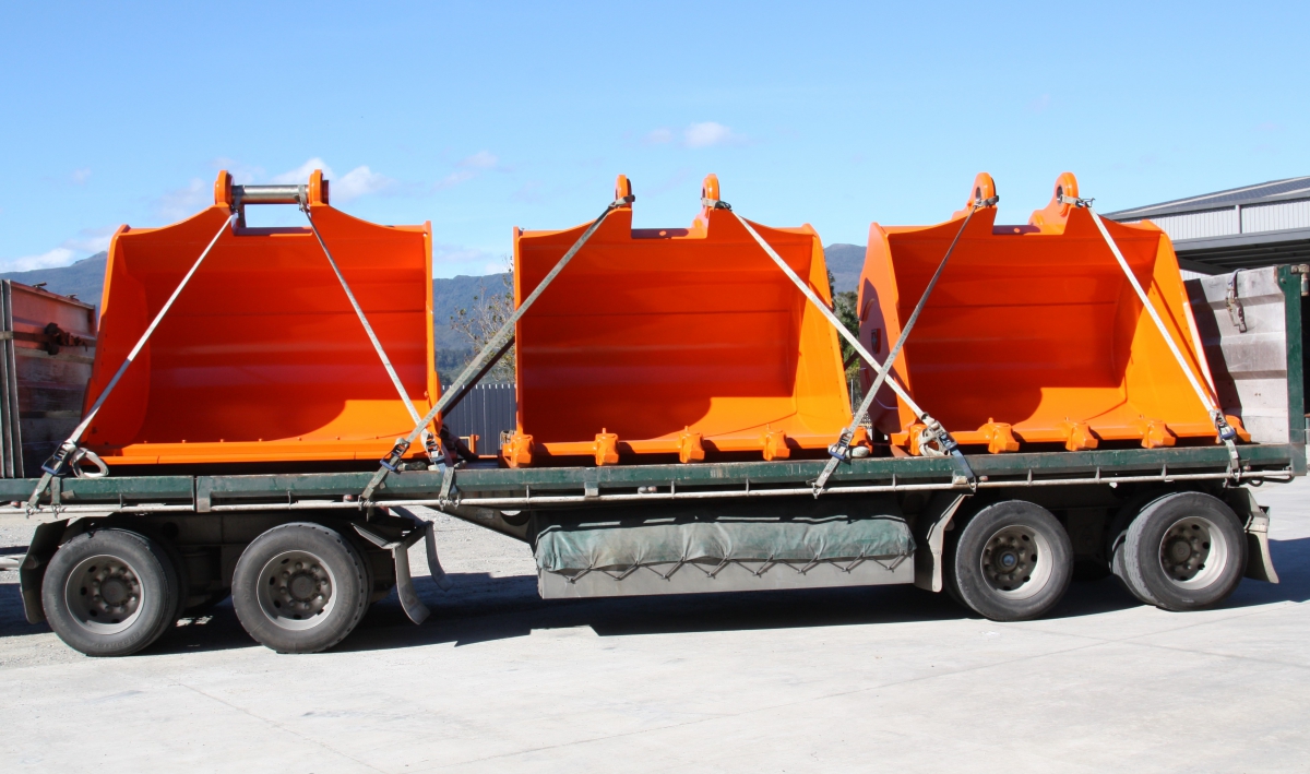 A Truck Load of Buckets! - West-Trak NZ