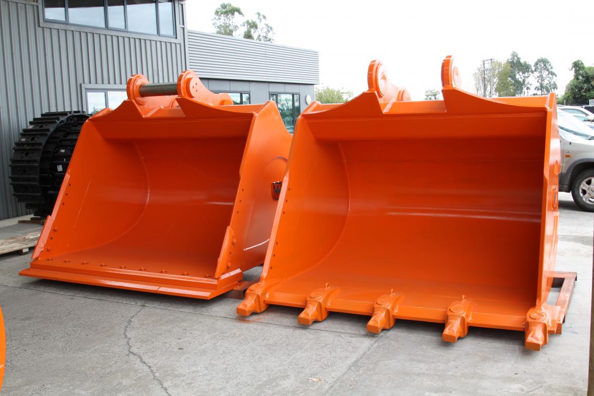 A Truck Load of Buckets! - West-Trak NZ