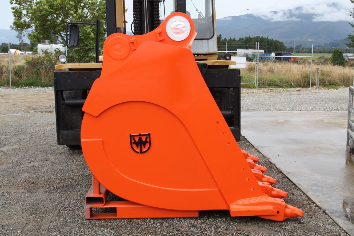 ZX870 Light Duty Rock Bucket - West-Trak NZ